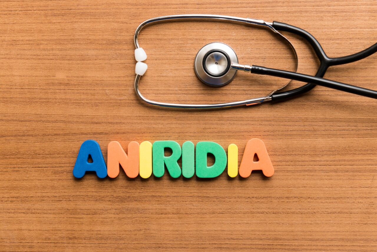 Aniridia congénita: qué es, tratamientos en investigación y ensayos ...